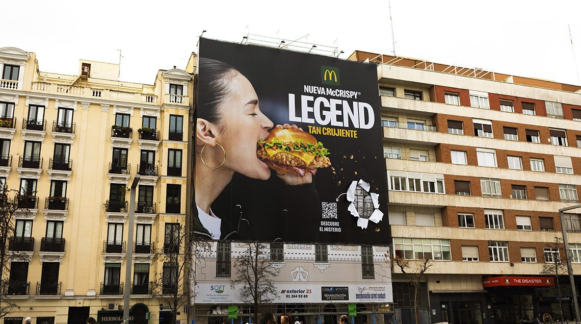 McDonald's estrena la crujiente hamburguesa McCrispy Legend