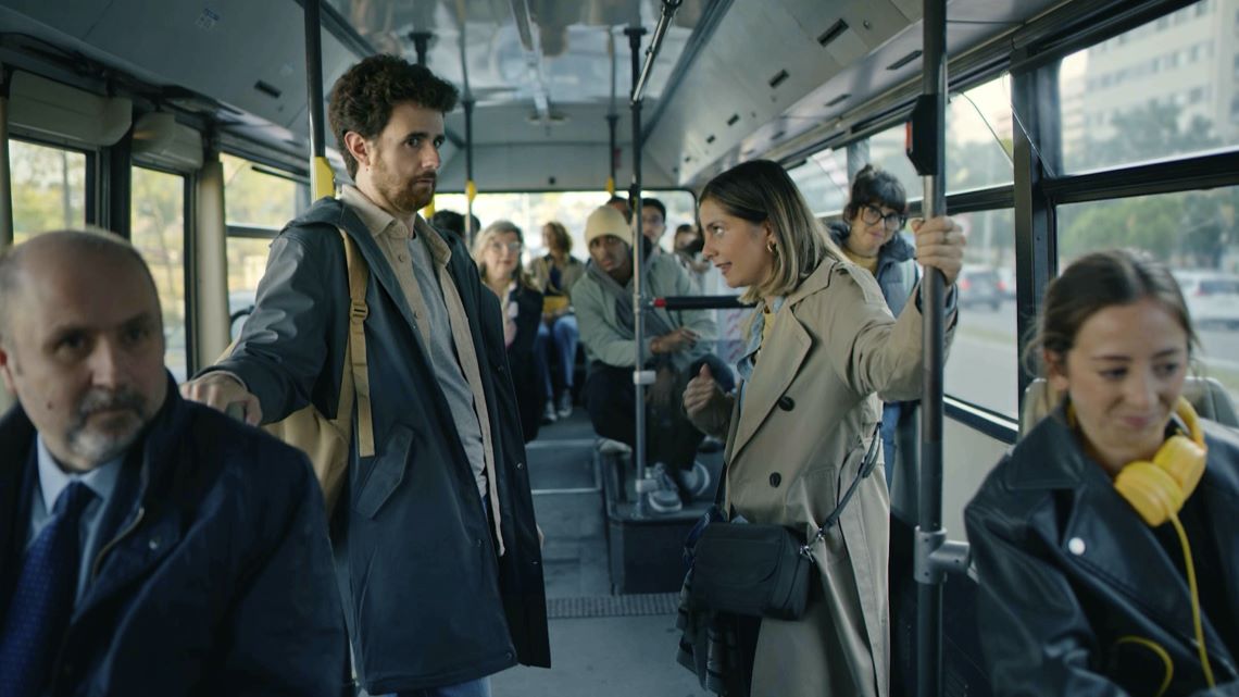 La nueva campaña de Lizipaina celebra la cultura española de 'hablar ...