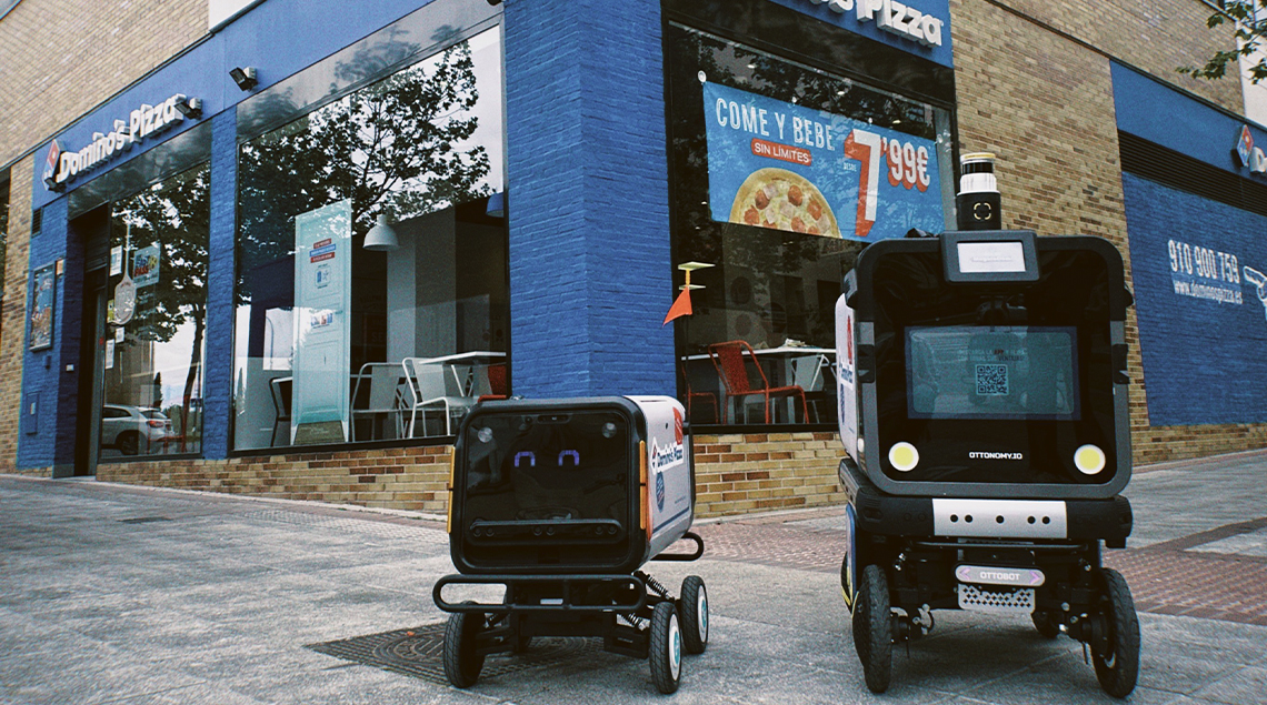 Domino´s Pizza ya reparte pedidos con robots en Alcobendas (Madrid)