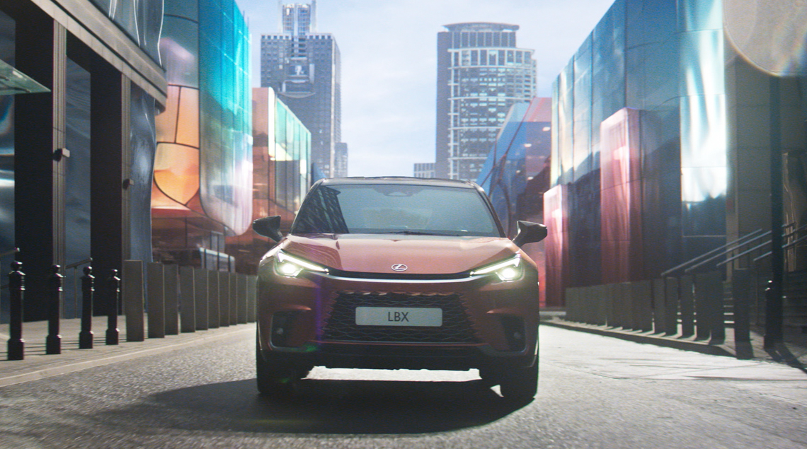 Lexus estrena la campaña de publicidad del nuevo Lexus LBX