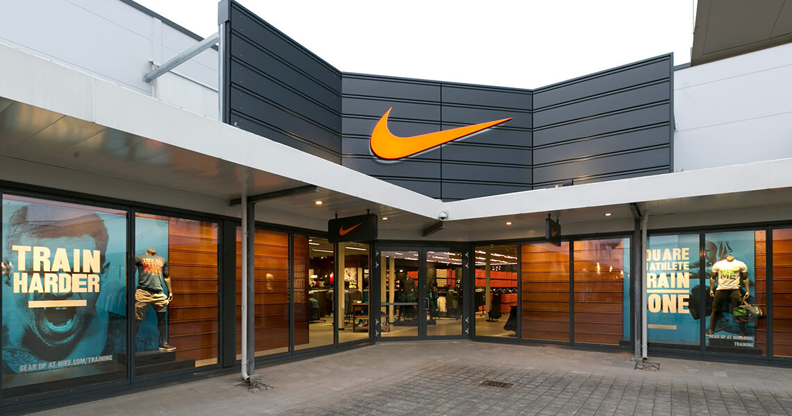 Tendam lanza su primera marca de ropa deportiva Dash and Stars